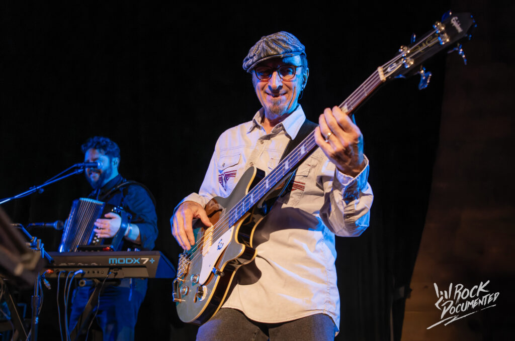 The Bacon Brothers Teach Hershey It's A "Philly Thing" - Rock Documented