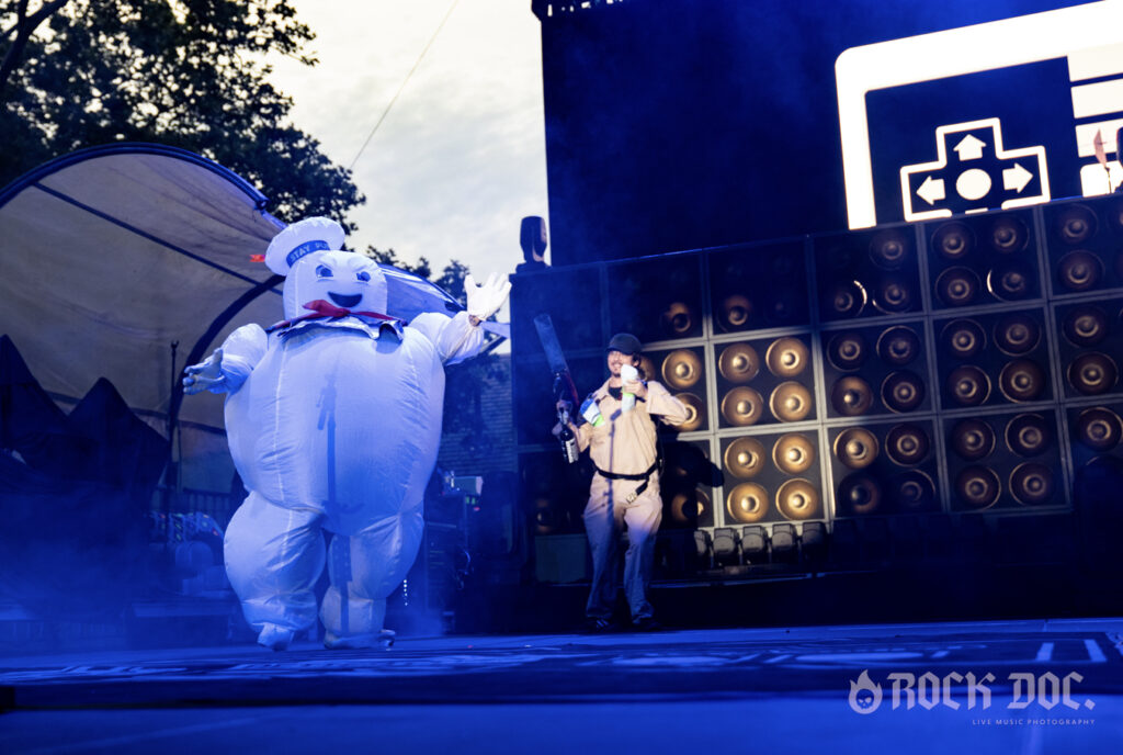 Yellowcard Performs Their Biggest NYC Headliner Yet in Central Park ...